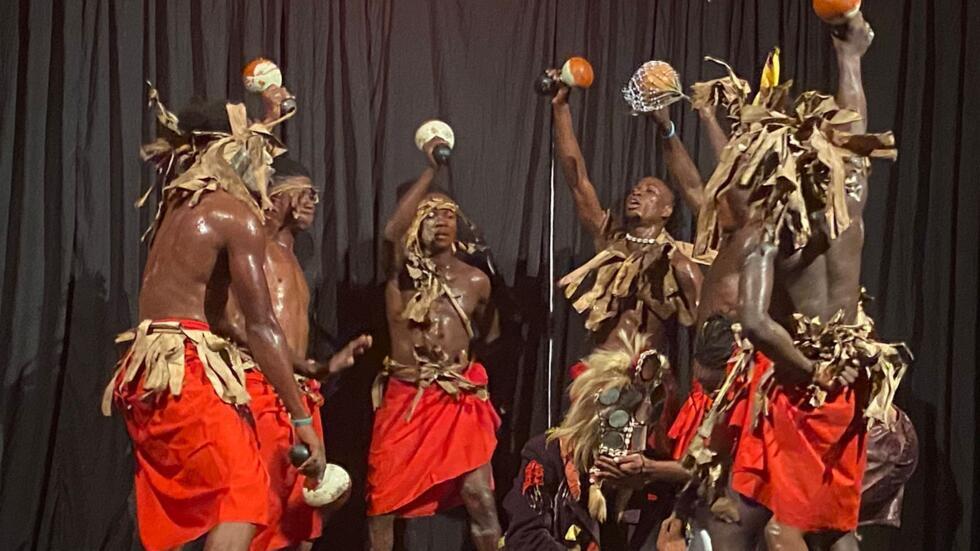 Tour d’horizon des danses traditionnelles de Côte d’Ivoire avec la compagnie Mien-Moh ...